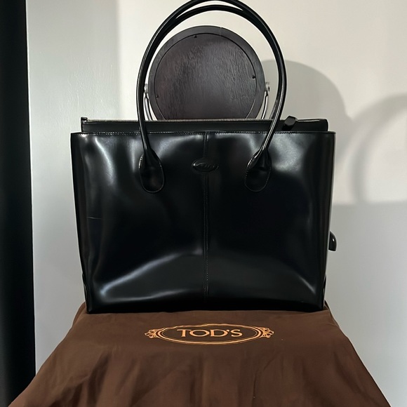 Tod's | Bags | Tods Large Leather D Tote | Poshmark